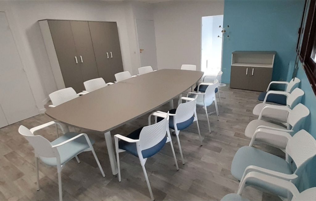 Aménagement de salle de formation et coworking - Bretagne Buro Aménagement